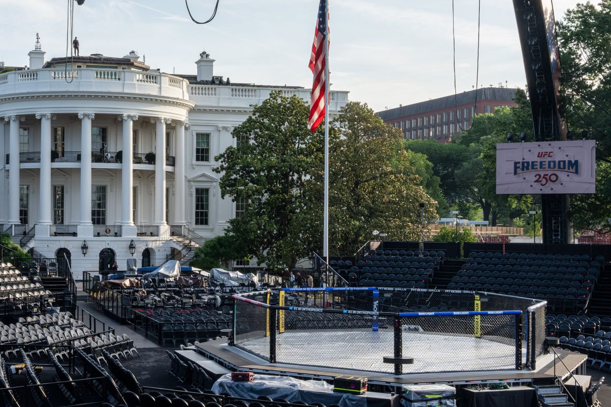 Lights! Camera! Cage match! The White House lawn’s Octagon is ready for ...