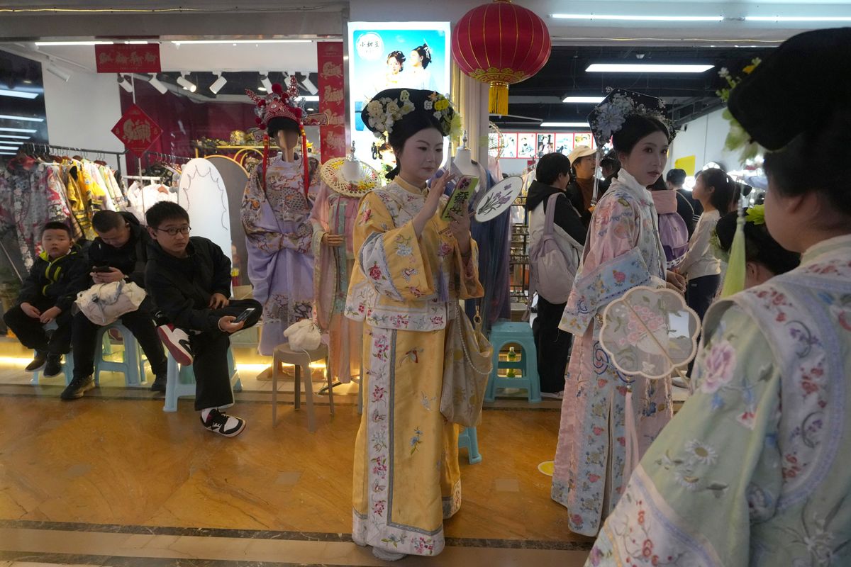Dressing visitors in ancient China’s imperial splendor is booming in ...