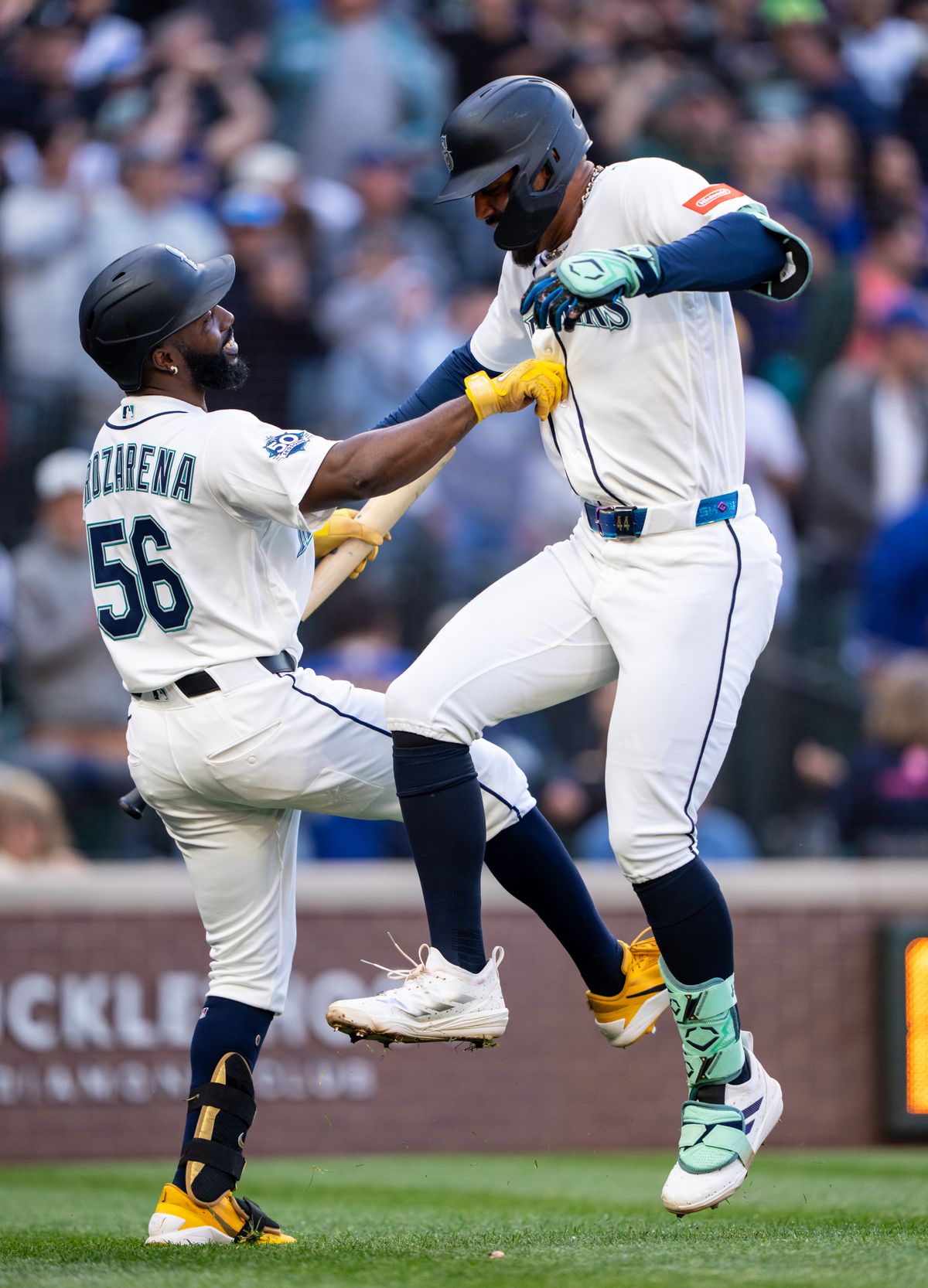 Mariners hit 4 homers for 2nd straight game, beat Diamondbacks 5-1 ...