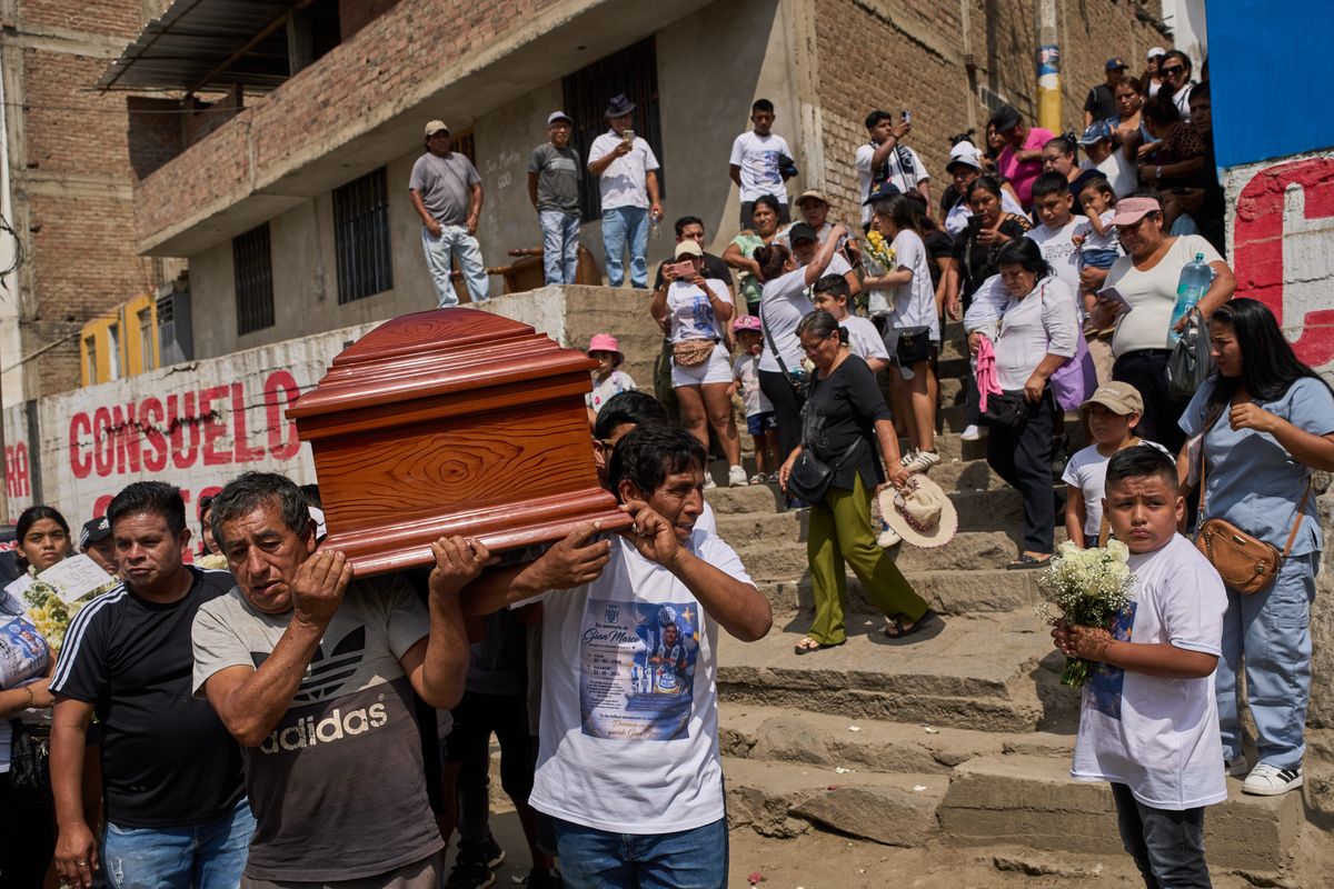 PHOTO ESSAY: Fear grips Peru as crime surges ahead of presidential ...