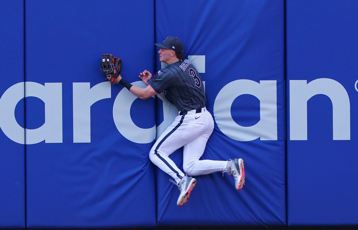 White and Harris lead the Braves to a 3-1 win over the Mets ...