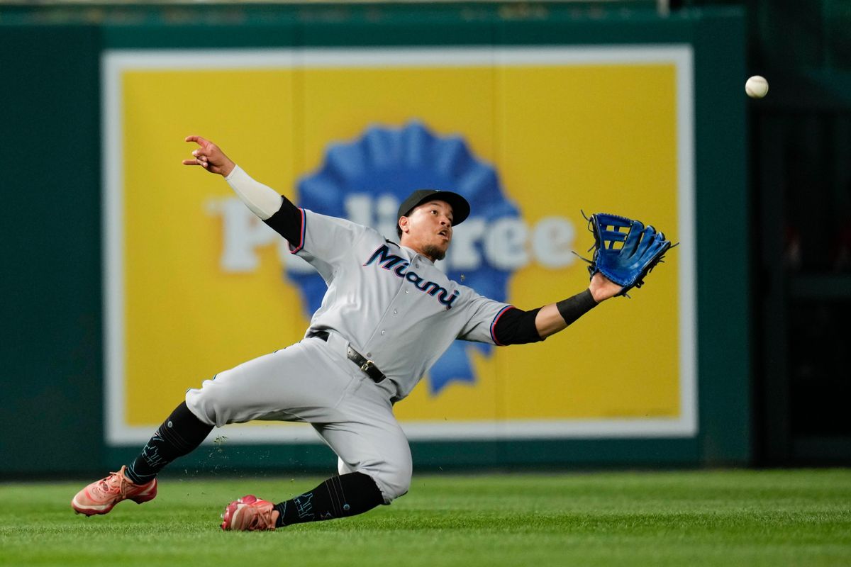 Alcantara rebounds on the mound and the Marlins snap their 5-game skid ...