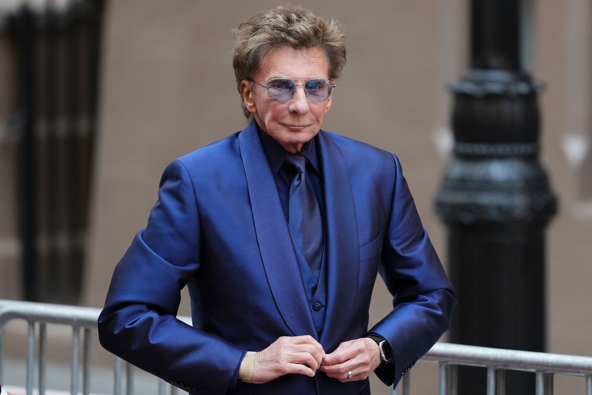 Star-maker Clive Davis honored at funeral that draws Bruce Springsteen ...