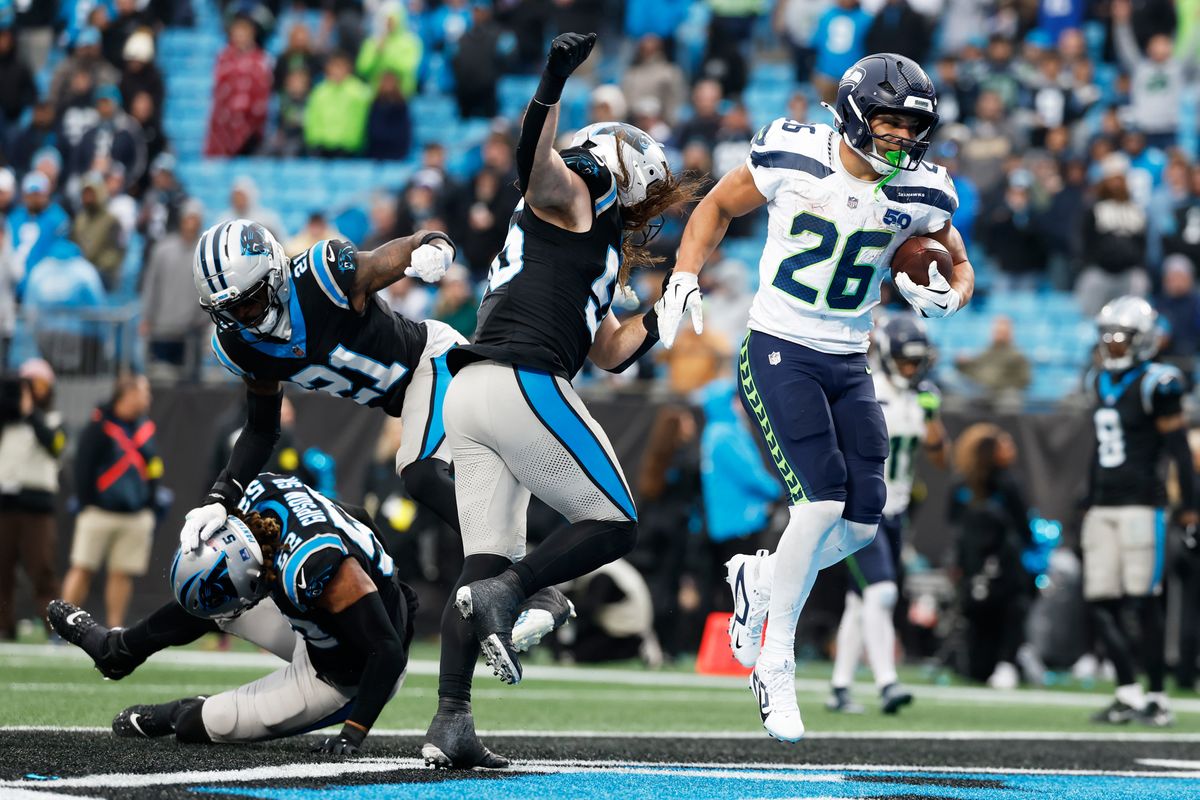 Seahawks close in on NFC’s top seed with 27-10 win over Panthers ...