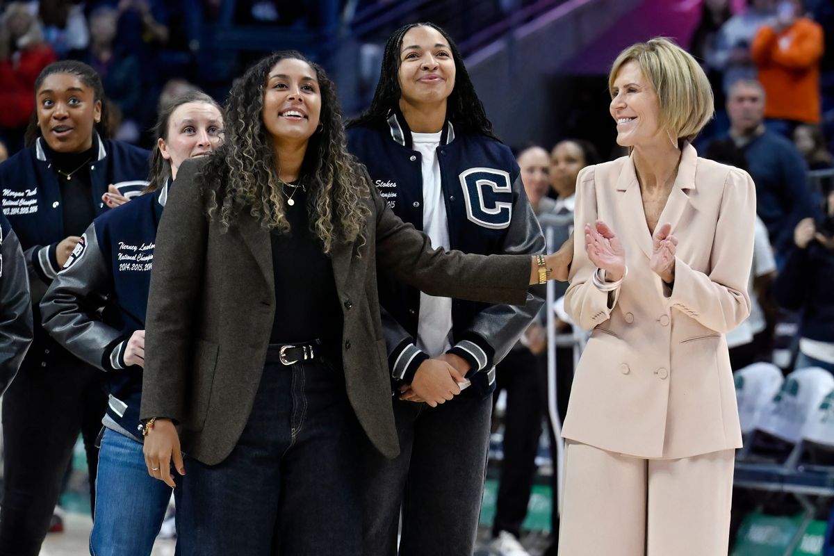 Sarah Strong leads top-ranked UConn to 34th straight win, 99-50 over ...