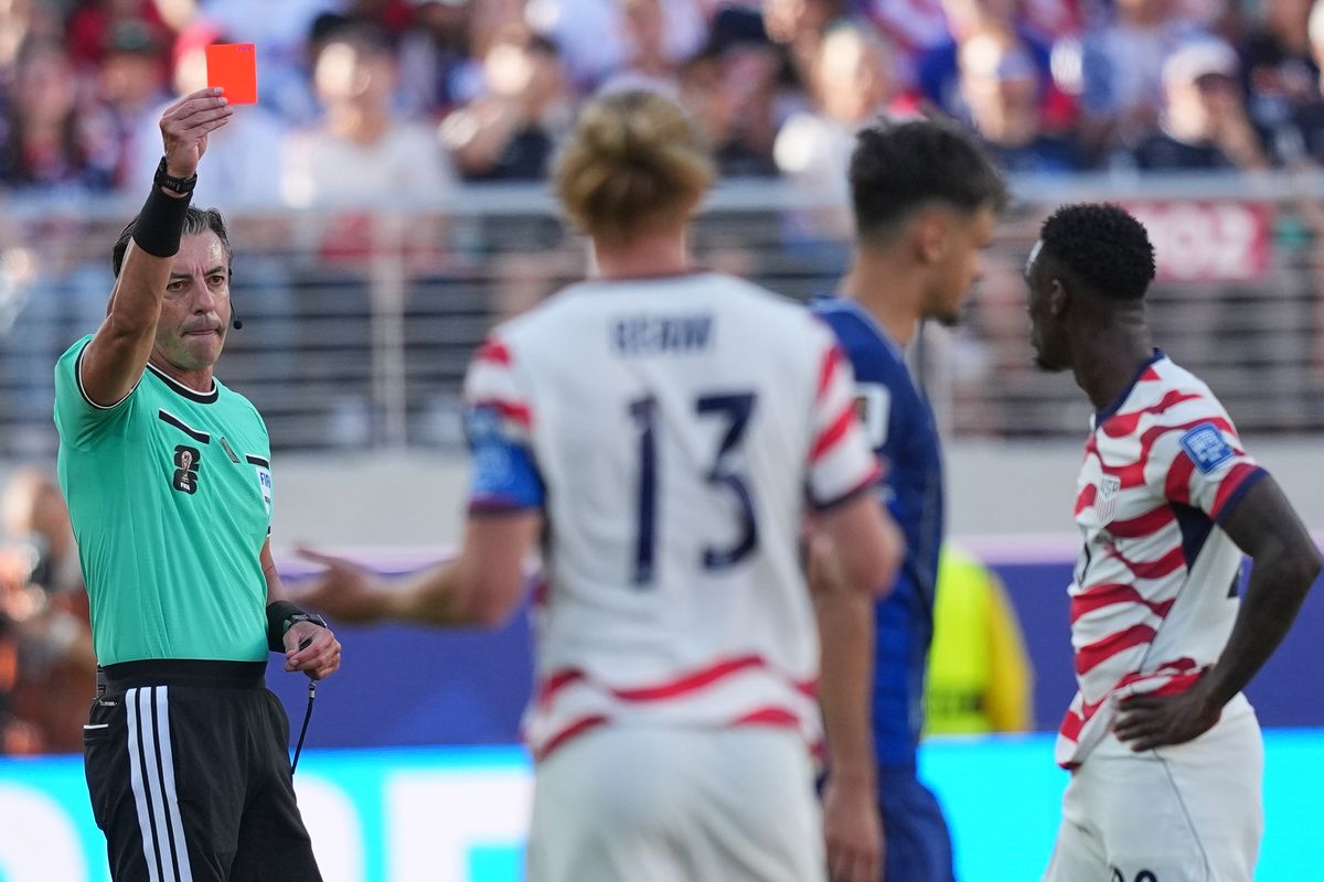 U.S. beats Bosnia-Herzegovina 2-0 to advance to round of 16 and keep ...