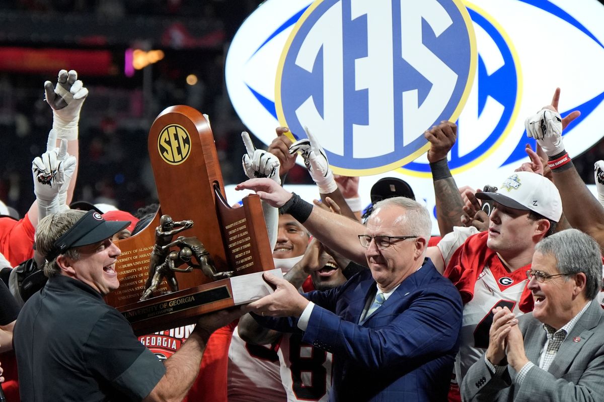 SEC commissioner Greg Sankey stands firm on 16-team CFP, details ...