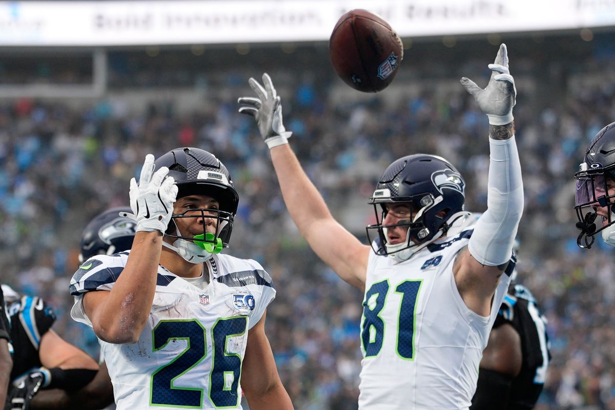Seahawks close in on NFC’s top seed with 27-10 win over Panthers ...