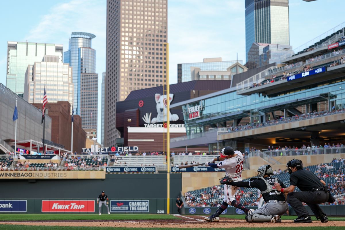 Twins beat Davis Martin and the White Sox 6-4 with a bottom-of-the ...