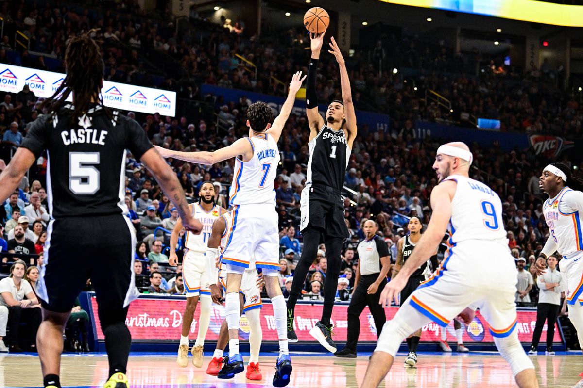 Spurs beat Thunder 117-102 for 3rd win over defending NBA champs in 2 ...