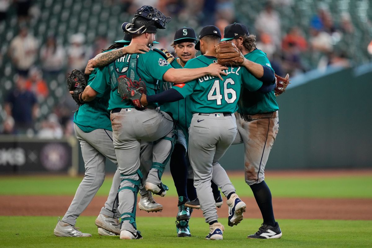 Luke Raley hits 3-run home run, Garver hits his 1st of the season and ...