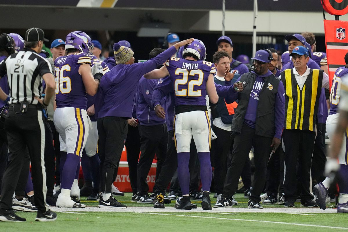 Vikings cruise past resting Packers 16-3 for 5th straight win as ...