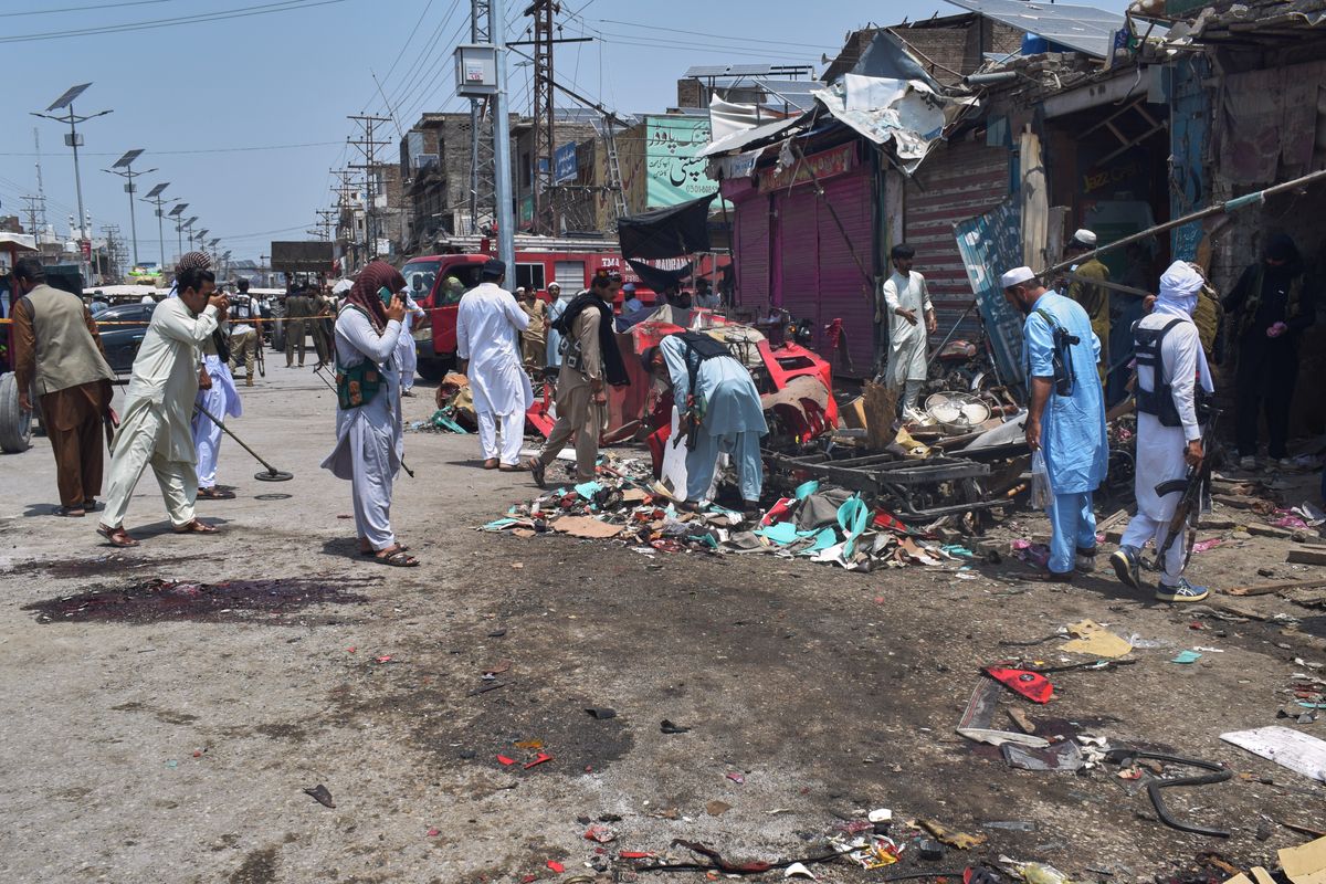 Bomb rigged to rickshaw explodes in Pakistan bazaar, killing 9 and ...