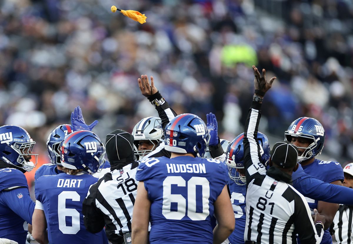 Jaxson Dart throws 2 TD passes as the Giants beat the Cowboys 34-17 in ...