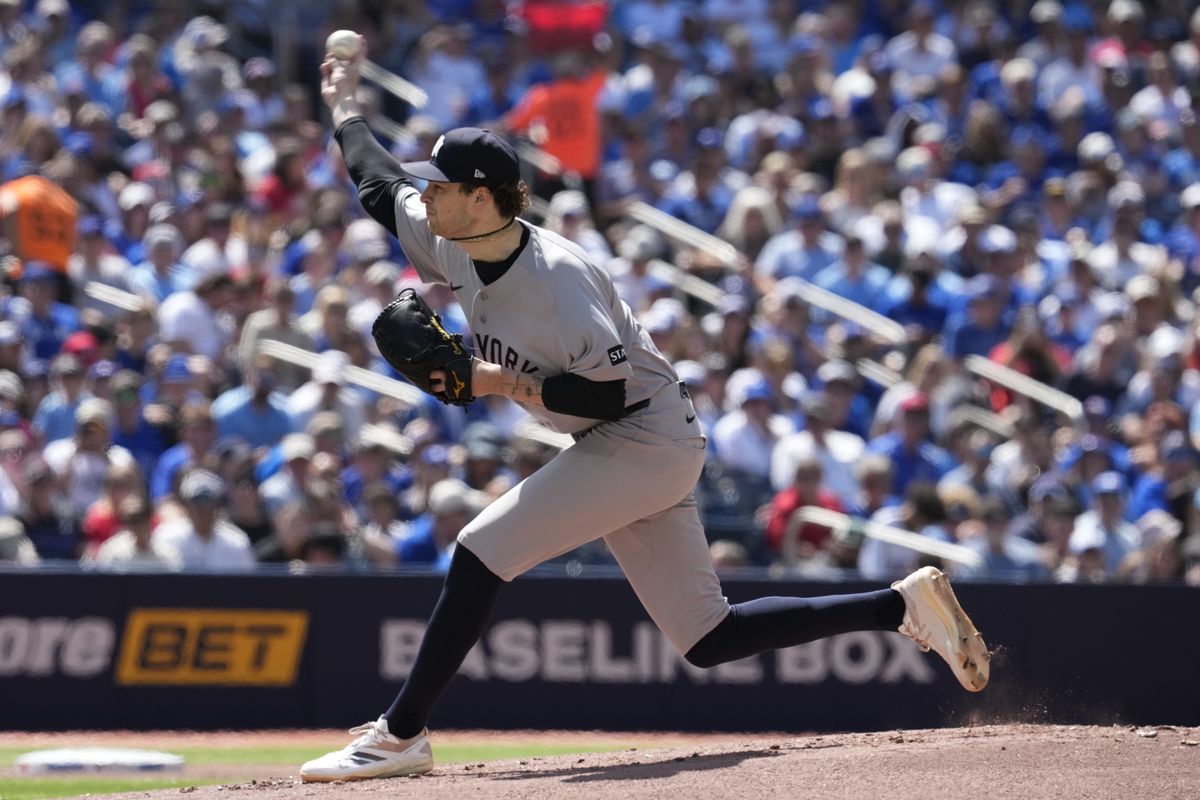 Goldschmidt hits tiebreaking HR in ninth, Yankees beat Blue Jays 3-1 ...