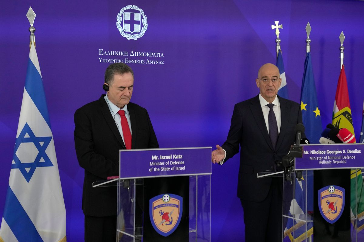 Israel will aid Greece in countering military drone swarms ...