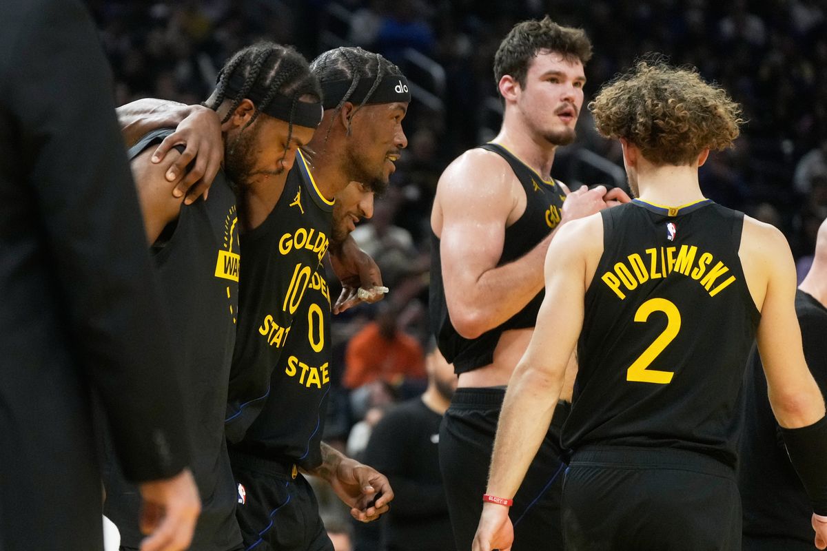 Warriors star Jimmy Butler goes down with right knee injury in win over ...