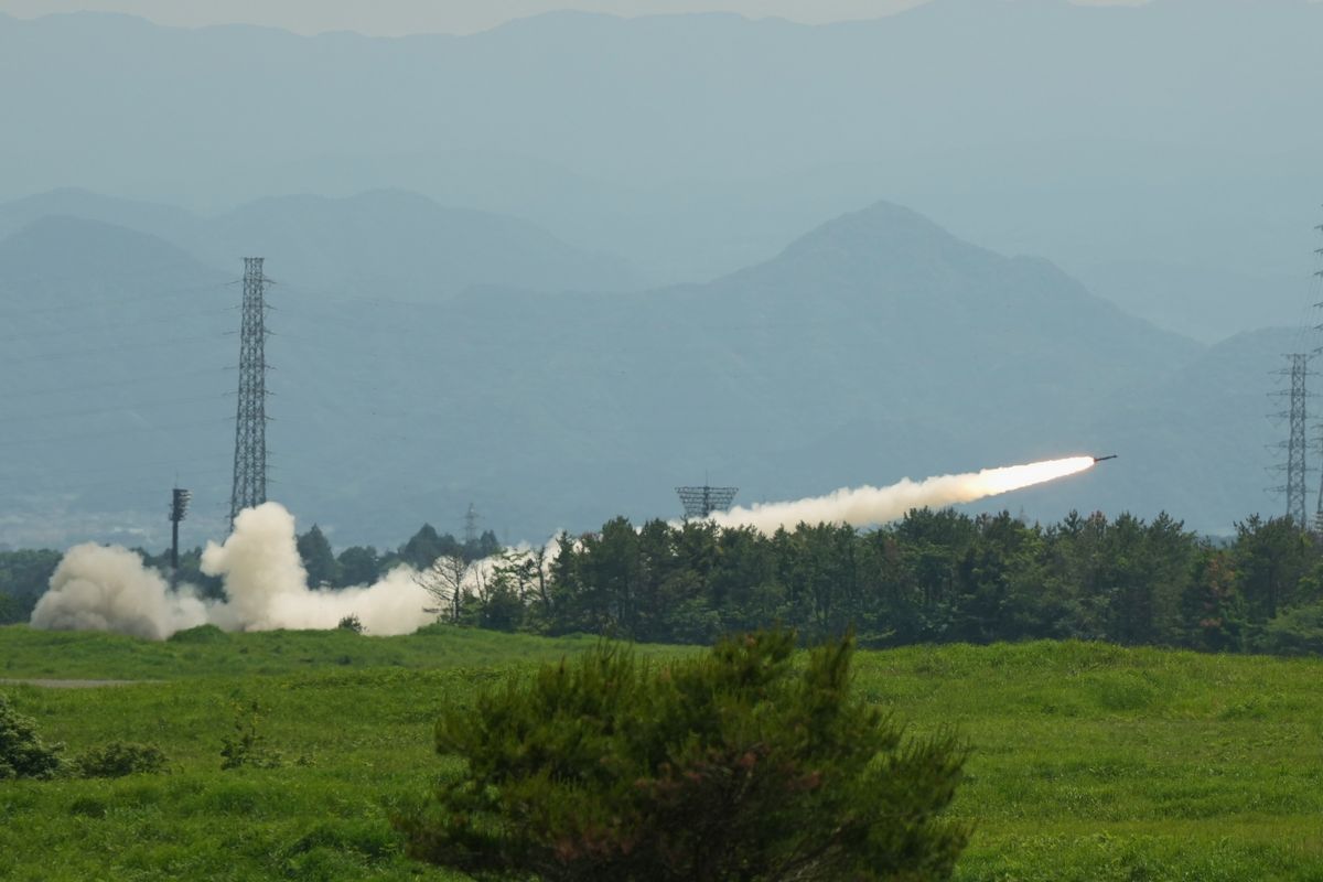 US test fires mobile rocket system near Mount Fuji in rapid ‘shoot and ...