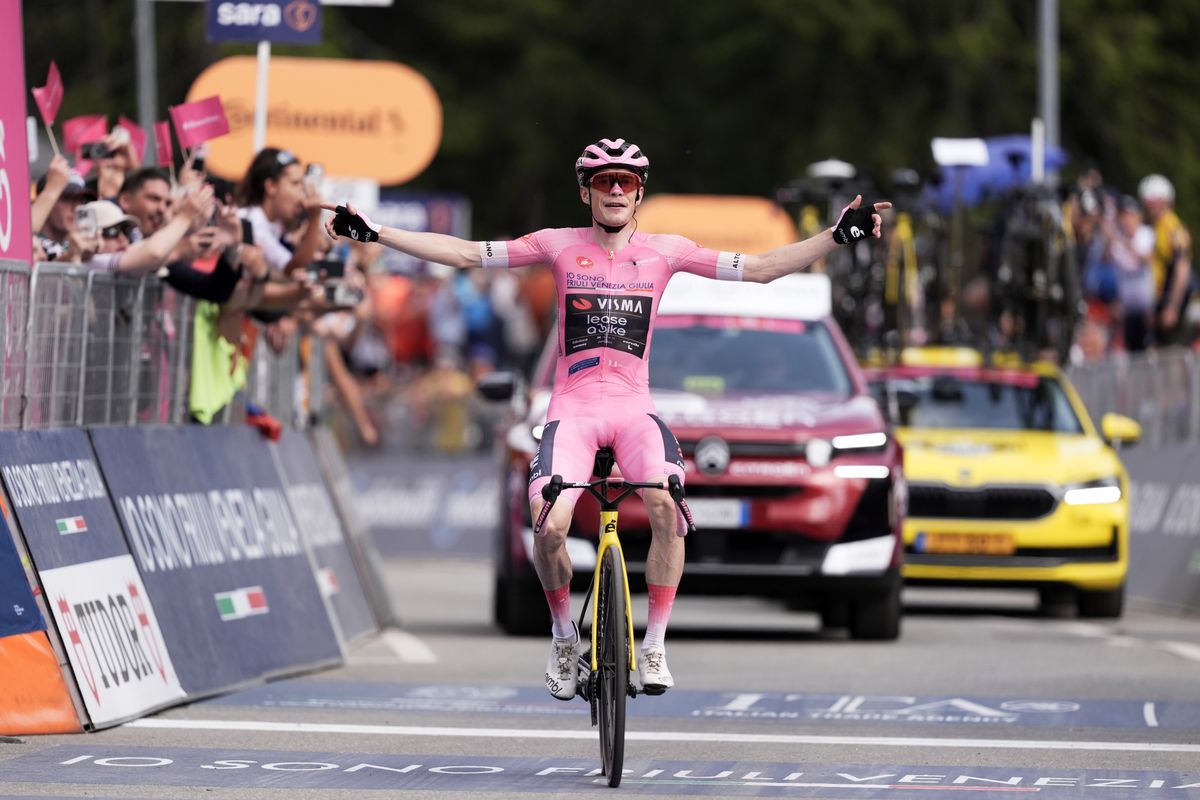 Jonas Vingegaard storms to a fourth Giro summit win, stretching his ...