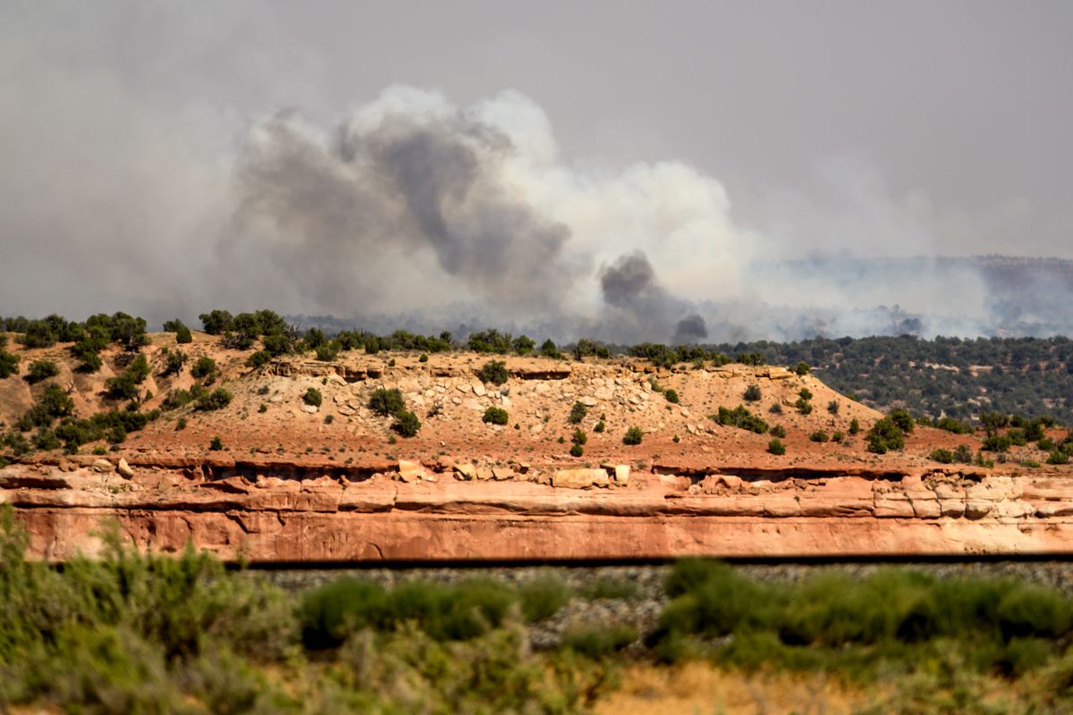 3 firefighters killed in Colorado as wildfires stoked by heat, wind ...