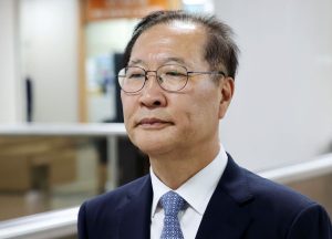Former South Korean justice minister gets 25-year prison term for role ...