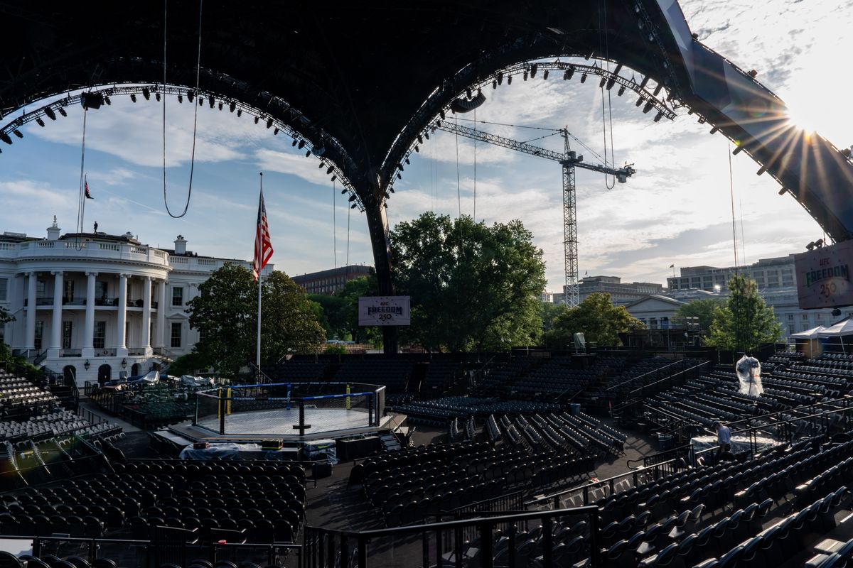 Lights! Camera! Cage match! The White House lawn’s Octagon is ready for ...